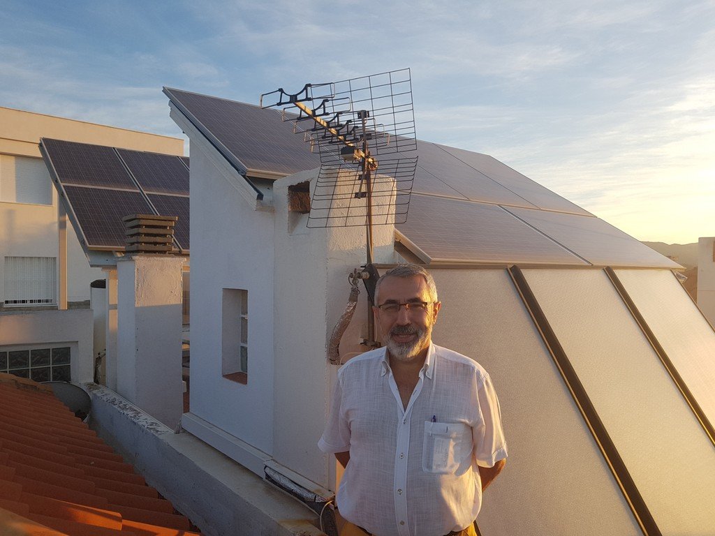Cinco años desconectados de la red eléctrica y autoabasteciéndose de ...
