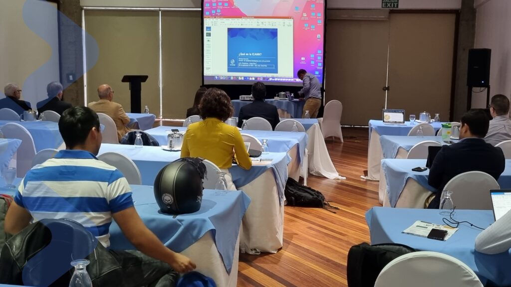 ICANN LAC-i Roadshow en Costa Rica: Empoderando el Conocimiento de Internet